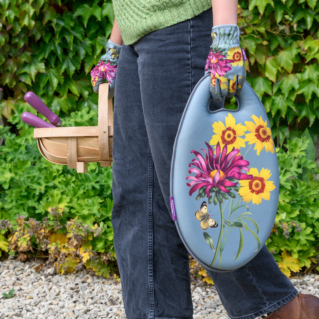 Asteraceae Kneelo Kneeler | RHS Gifts for Gardeners | Burgon & Ball ...
