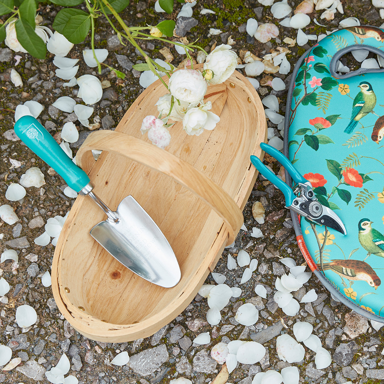 Flora and Fauna Trowel and Secateurs | Burgon & Ball – Burgon and Ball
