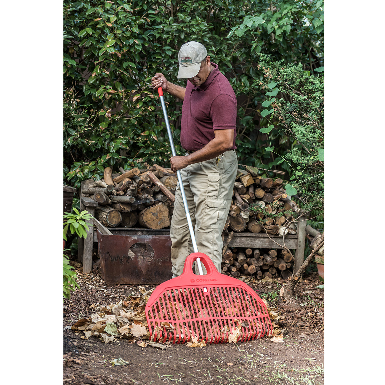 Corona BigLOAD Leaf Rake | Burgon & Ball – Burgon and Ball